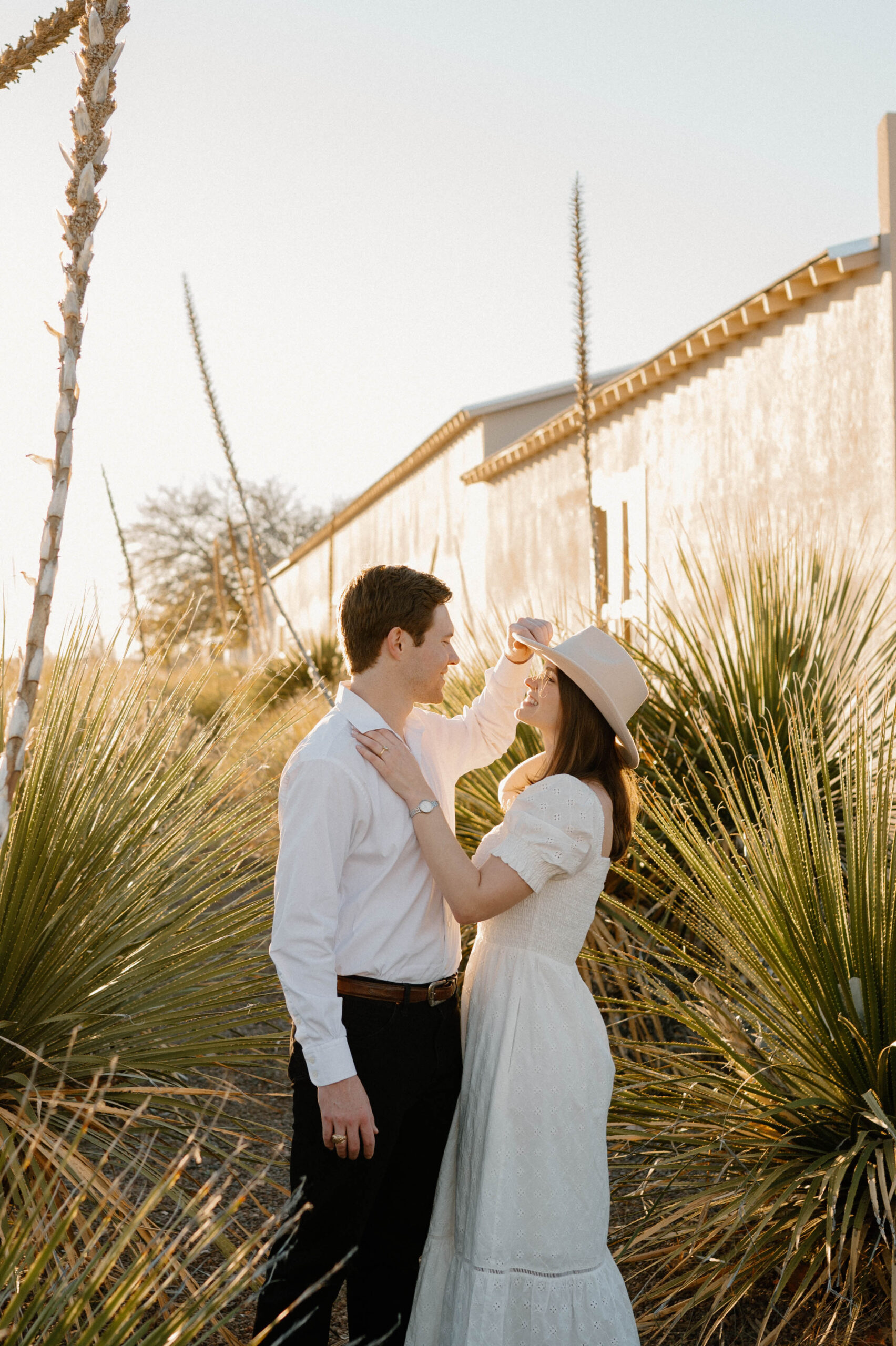 Marfa, Texas Engagement Photos || Nicole + Jesse